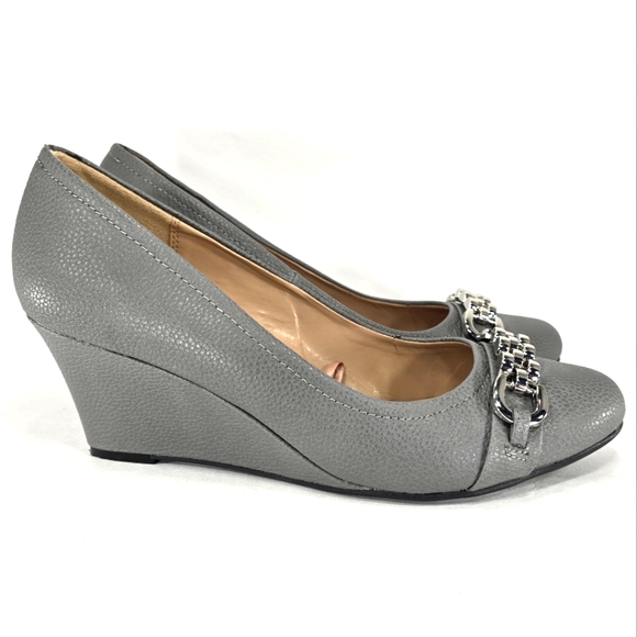 dexflex comfort | Shoes | Dexflex Comfort Gray Vegan Leather Chain ...